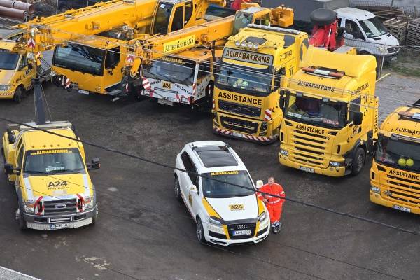 Flota Ali Baba Tractari SM - Parc Autospeciale, Platforme, Automacara ...